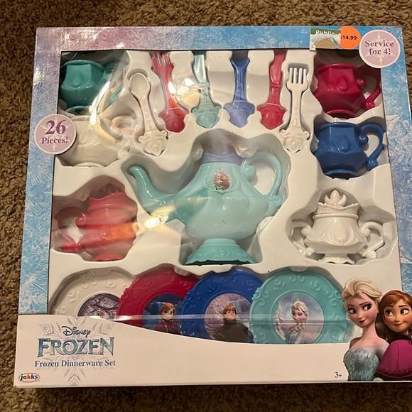 Disney | Toys | Nwt Disney Frozen 26 Pc Dinnerware Tea Party Set Never ...
